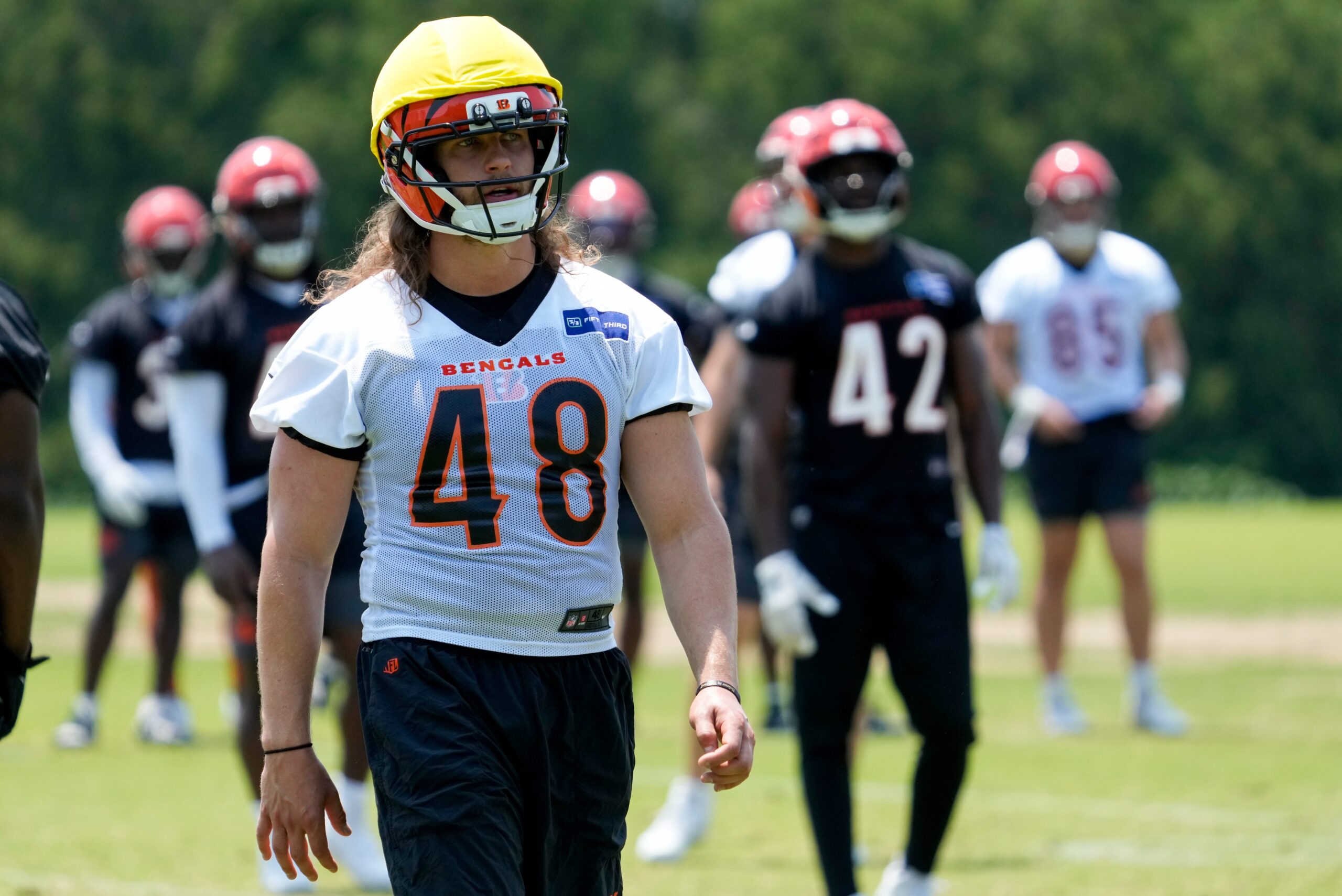 Eagles sign long snapper Cal Adomitis, place Charley Hughlett on ...
